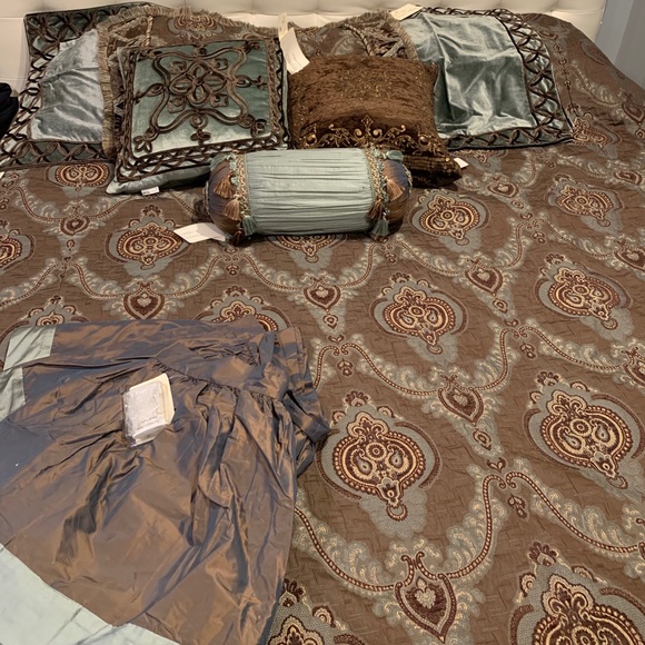 Dian Austin | Bedding | Dian Austin Brompton Court Bedding | Poshmark